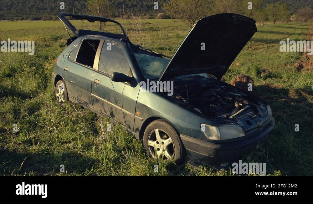 Crashed car wreck Stock Videos & Footage - HD and 4K Video Clips - Alamy