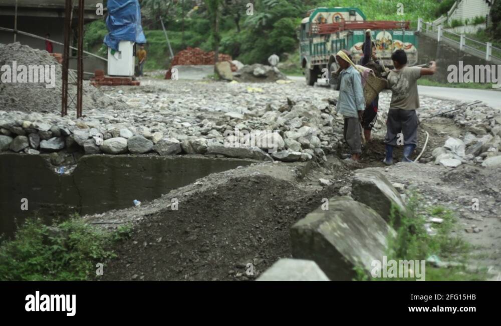 Heavy load road Stock Videos & Footage - HD and 4K Video Clips - Alamy