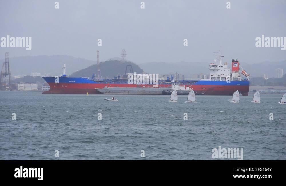 Jet tanker Stock Videos & Footage - HD and 4K Video Clips - Alamy