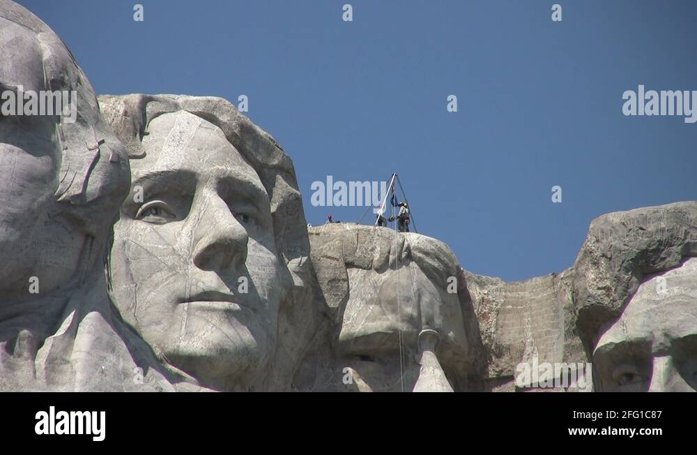 Mount Rushmore close up men Roosevelt's head Stock Video Footage - Alamy