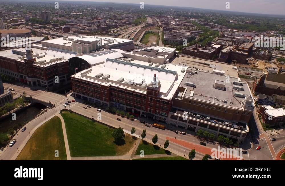 Sky mall Stock Videos & Footage - HD and 4K Video Clips - Alamy