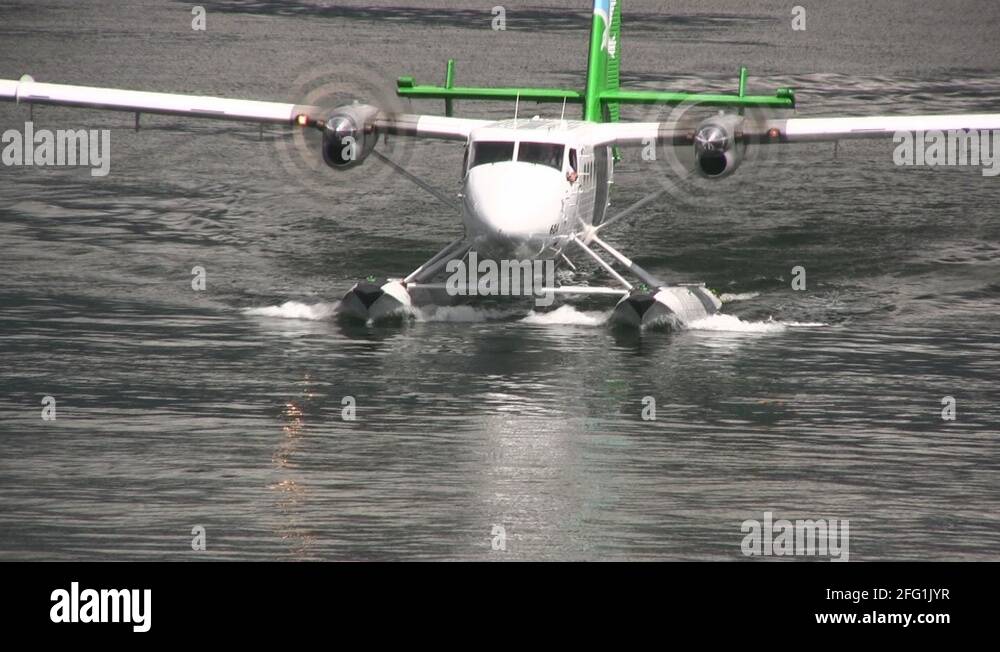 Twin float seaplane Stock Videos & Footage - HD and 4K Video Clips - Alamy