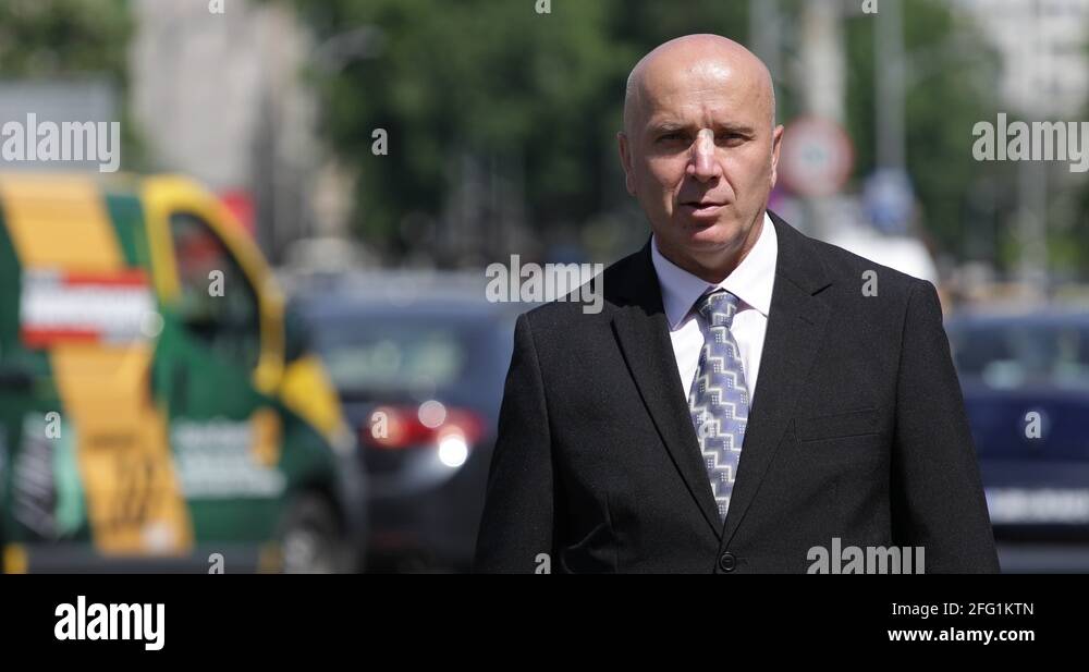 Reporter Camera Speaking TV Media Information Traffic Jam Boulevard ...