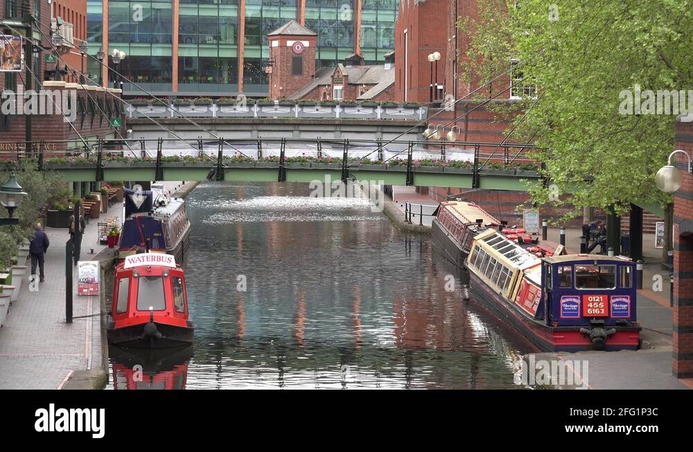 Anchor and bridge Stock Videos & Footage - HD and 4K Video Clips - Alamy