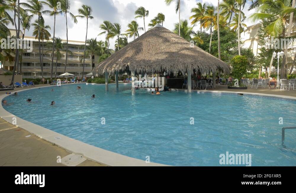 Swimming pool island bar Stock Videos & Footage - HD and 4K Video Clips ...