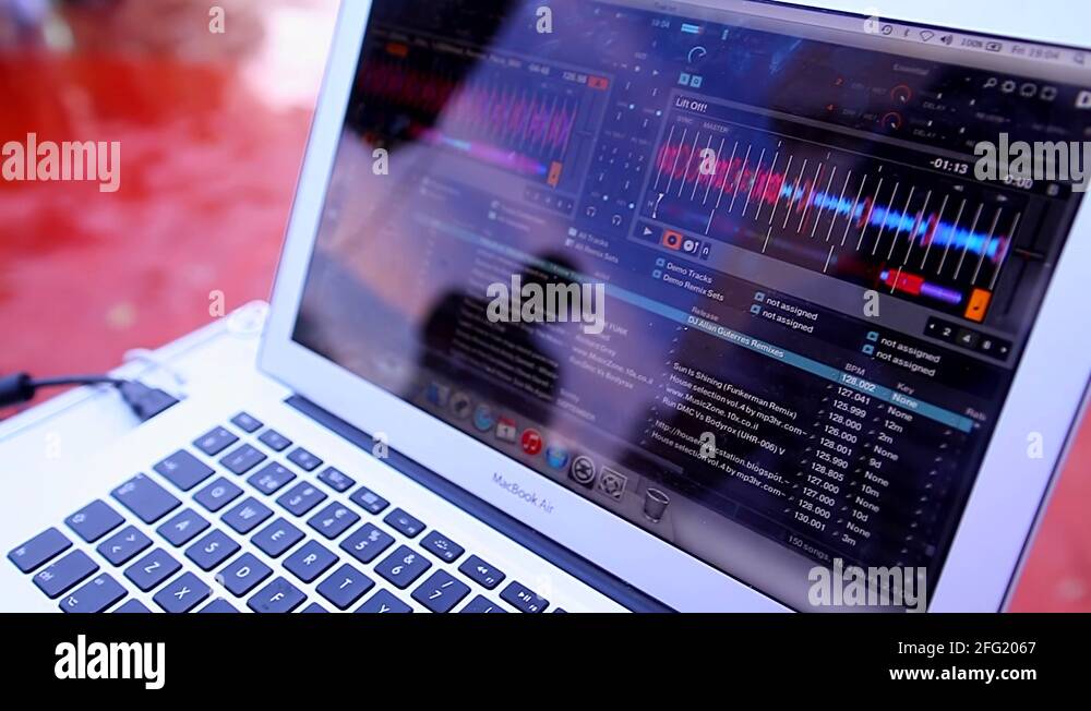 Pool party dj Stock Videos & Footage - HD and 4K Video Clips - Alamy