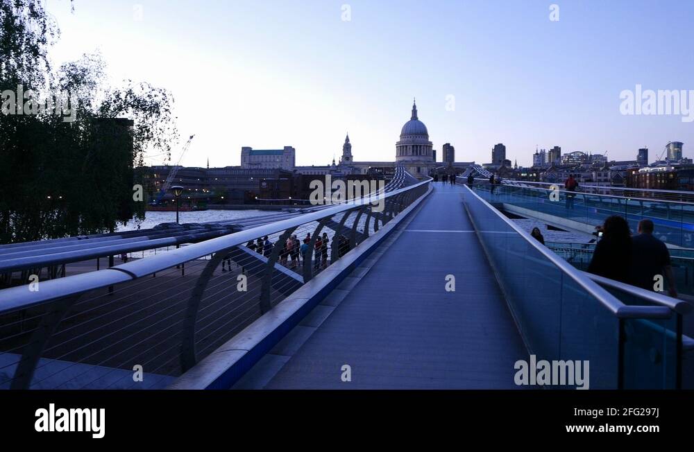 Millennium bridge with moving people Stock Videos & Footage - HD and 4K ...