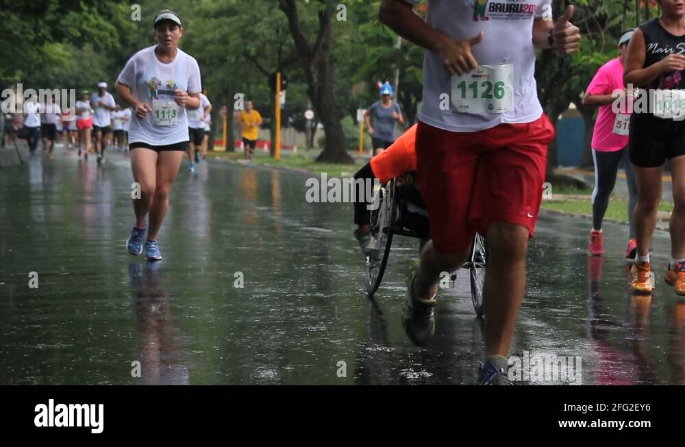 Olympic marathon runners Stock Videos & Footage - HD and 4K Video Clips ...