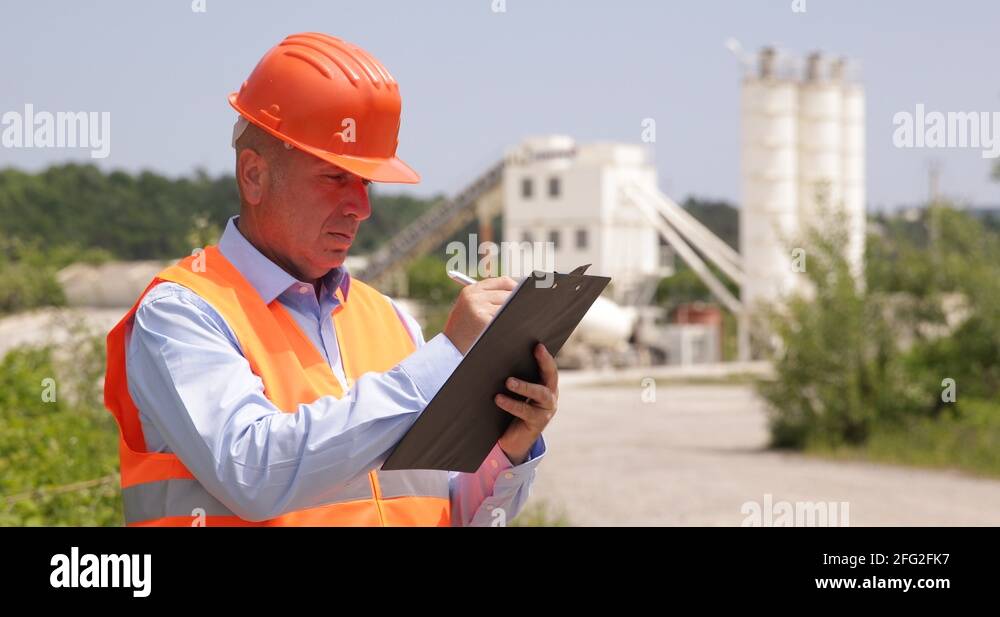 Tower containers Stock Videos & Footage - HD and 4K Video Clips - Alamy