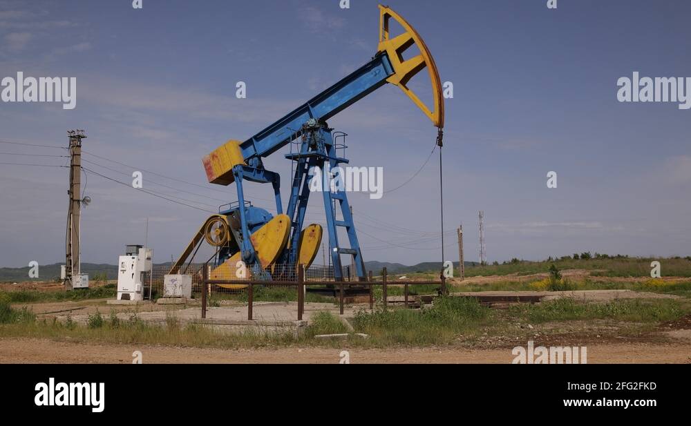 Reserve rigs Stock Videos & Footage - HD and 4K Video Clips - Alamy