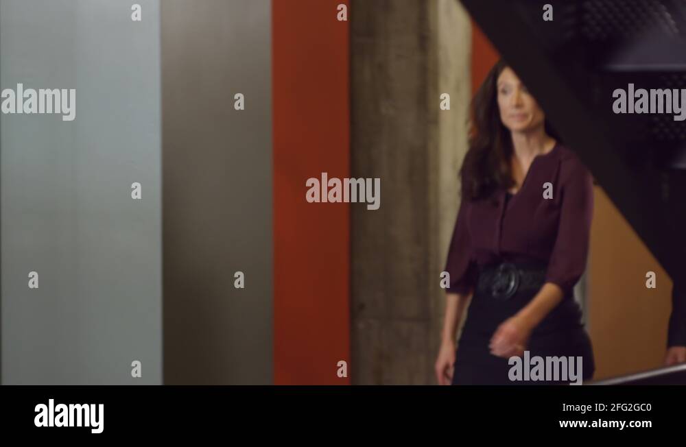 Meet hand Stock Videos & Footage - HD and 4K Video Clips - Alamy