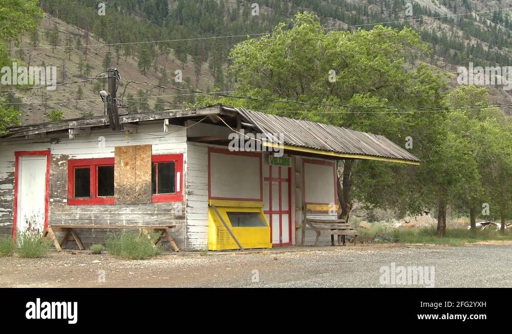 Roadside cabin Stock Videos & Footage - HD and 4K Video Clips - Alamy
