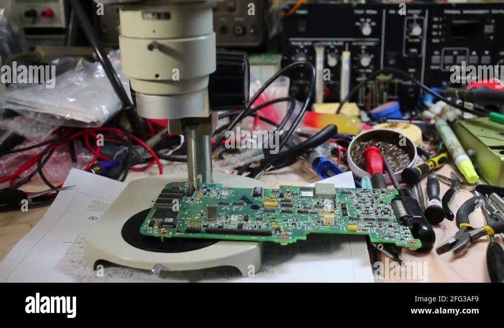 Pc repair with tools Stock Videos & Footage - HD and 4K Video Clips - Alamy