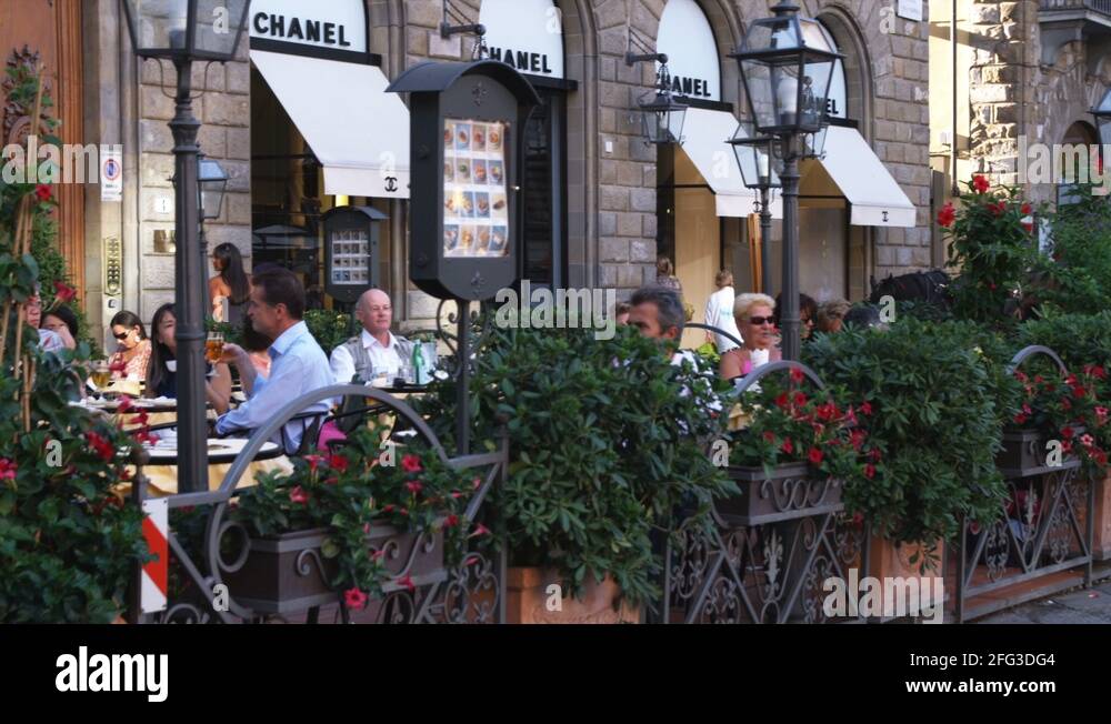 Italy eating outside Stock Videos & Footage - HD and 4K Video Clips - Alamy