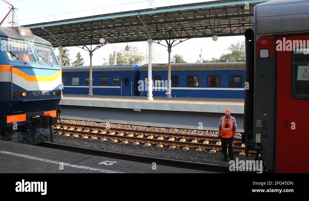 Coupling locomotive to train Stock Videos & Footage - HD and 4K Video ...