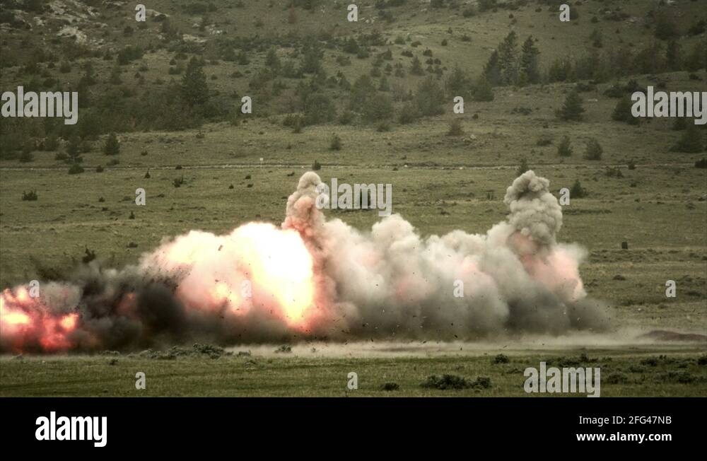 Super heavy gun Stock Videos & Footage - HD and 4K Video Clips - Alamy