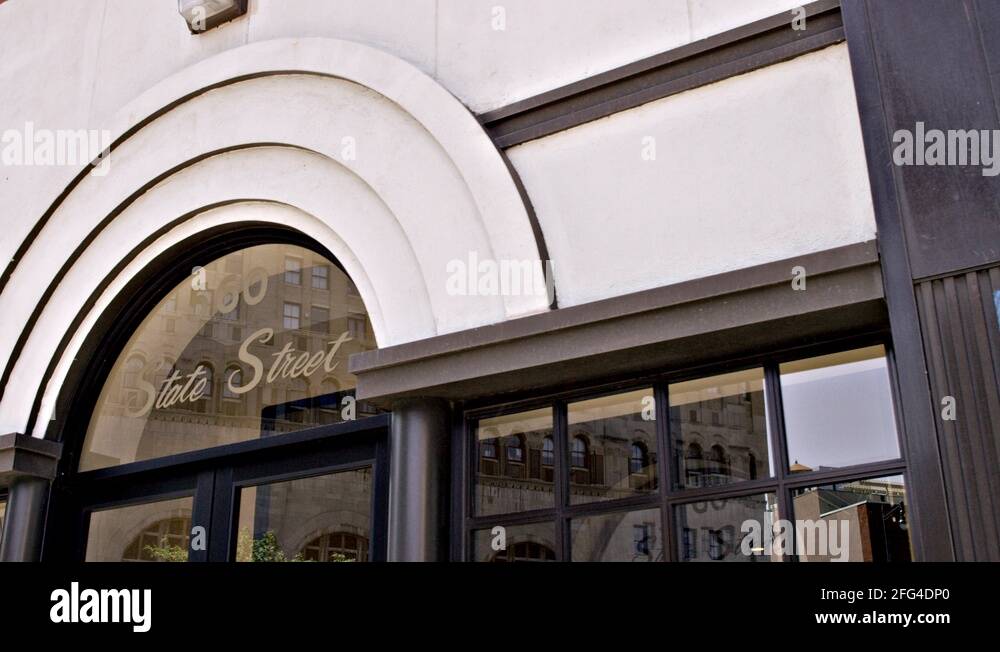 exterior of Jay-Z's old 560 State St building in 4K, Brooklyn NYC 4K ...