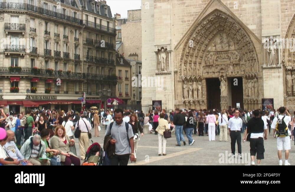 People sitting in plaza Stock Videos & Footage - HD and 4K Video Clips ...