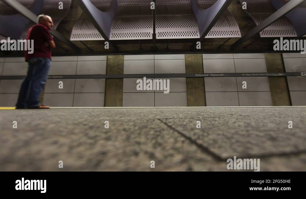 Metro Subway Loading and Unloading Time Lapsed Stock Video Footage - Alamy