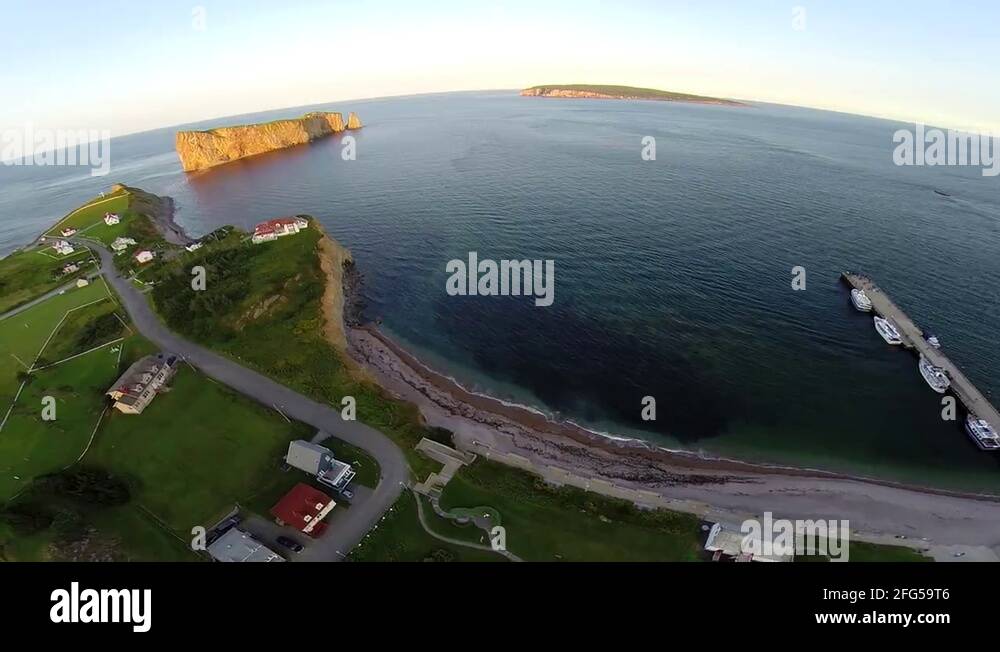 Rocher perce Stock Videos & Footage - HD and 4K Video Clips - Alamy