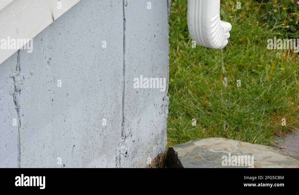 Drips of rain Stock Videos & Footage - HD and 4K Video Clips - Alamy
