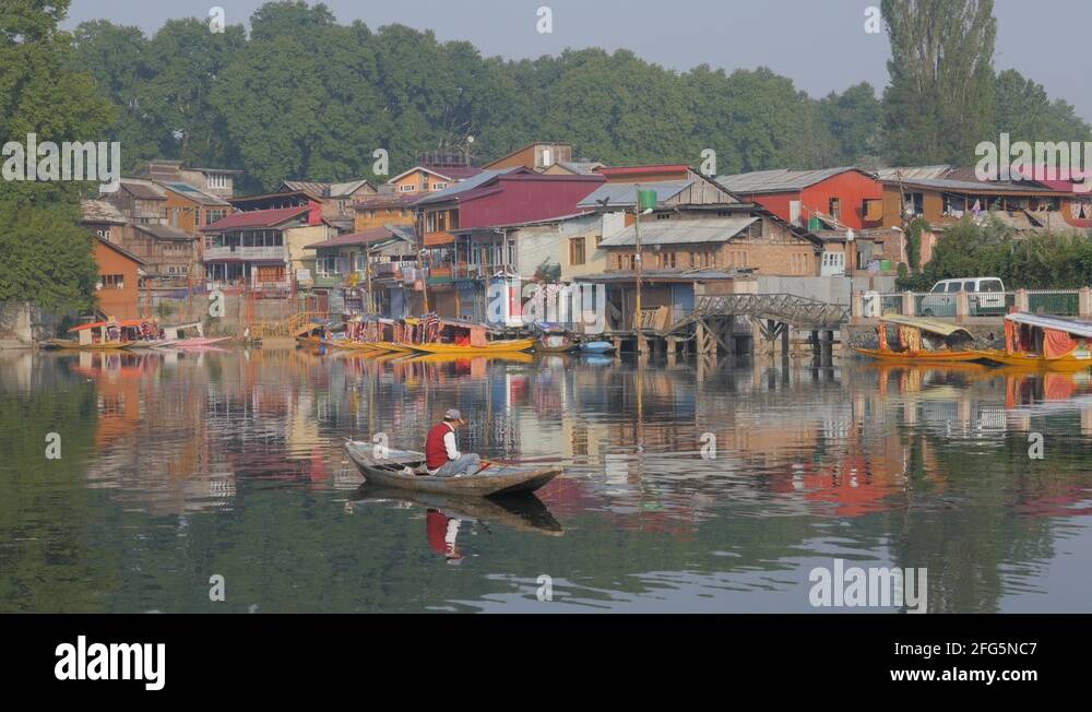 Kashmir dal lake boat house Stock Videos & Footage - HD and 4K Video Clips - Alamy