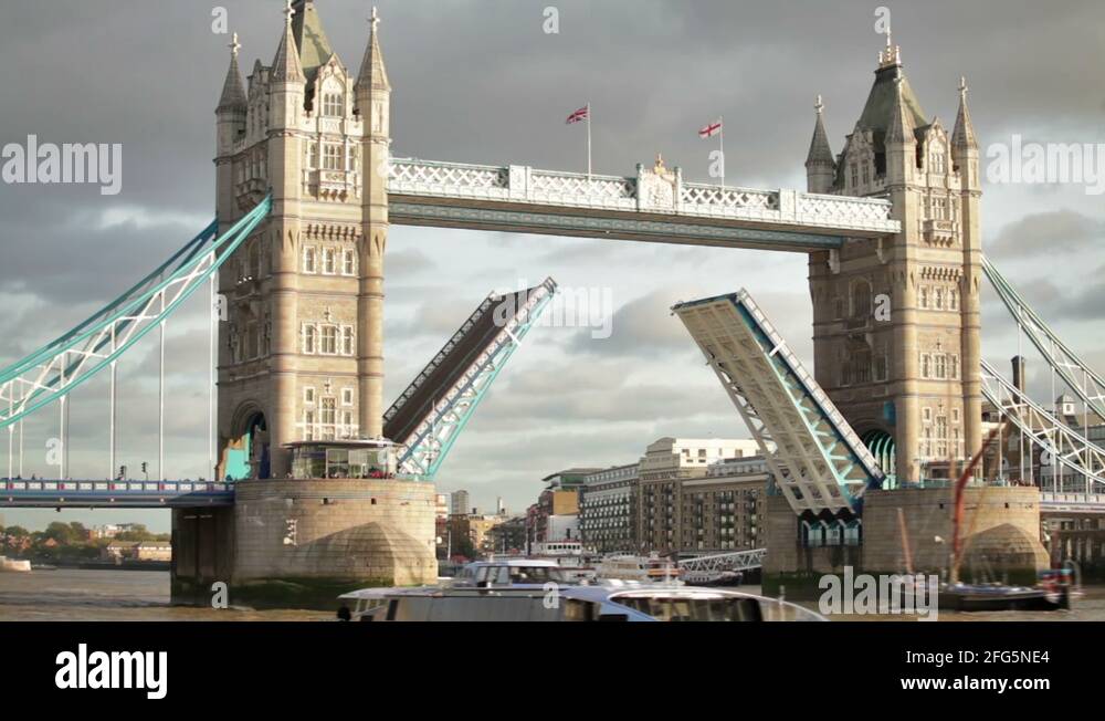 Tower bridge raised for boat Stock Videos & Footage - HD and 4K Video ...