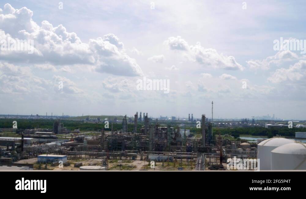 Refinery complex Stock Videos & Footage - HD and 4K Video Clips - Alamy