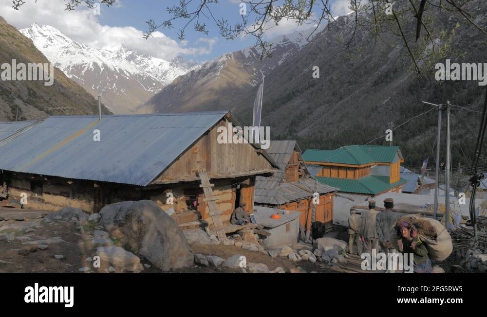 Kinnaur road Stock Videos & Footage - HD and 4K Video Clips - Alamy