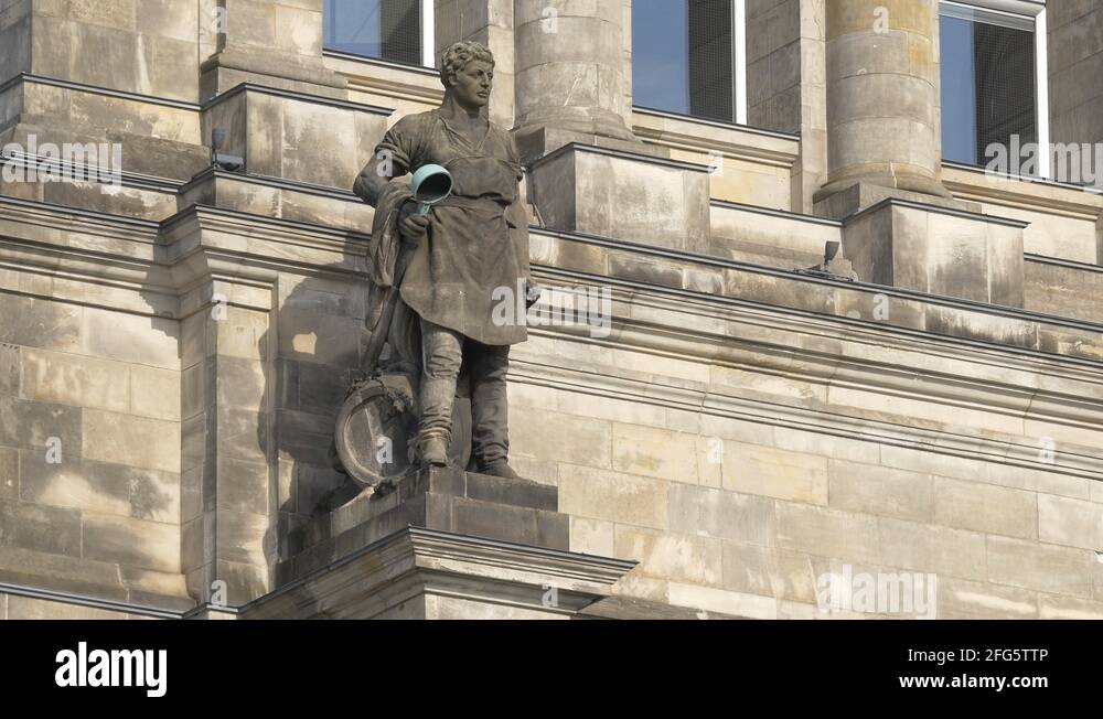 Renaissance der statue Stock Videos & Footage - HD and 4K Video Clips ...