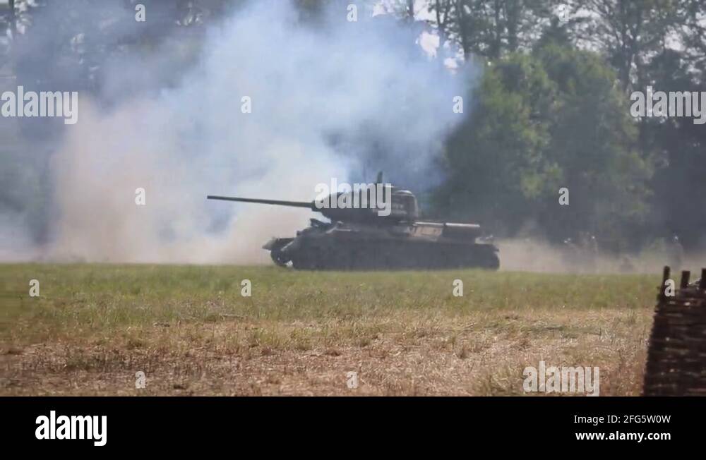 Wwii soviet tank Stock Videos & Footage - HD and 4K Video Clips - Alamy