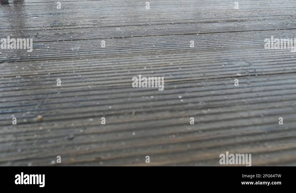 Falling to ground Stock Videos & Footage - HD and 4K Video Clips - Alamy