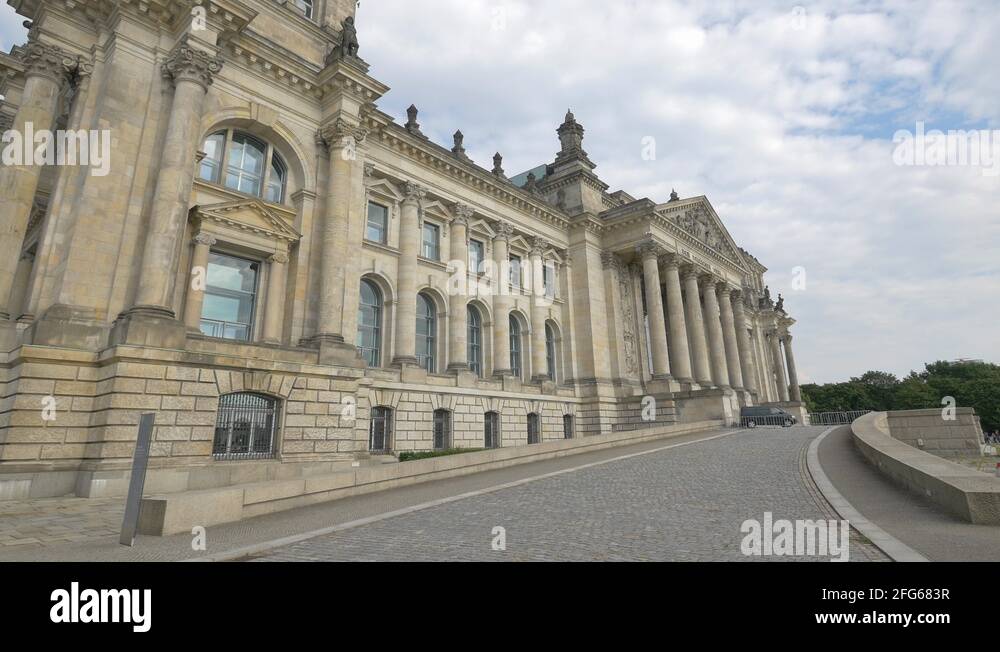 Side view of the Reichstag building, Berlin Stock Video Footage - Alamy
