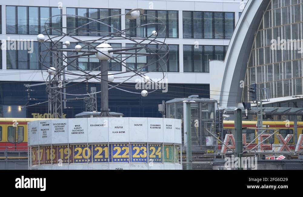 Alexanderplatz clock Stock Videos & Footage - HD and 4K Video Clips - Alamy