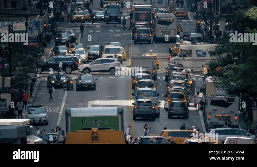 Cars busy street Stock Videos & Footage - HD and 4K Video Clips - Alamy