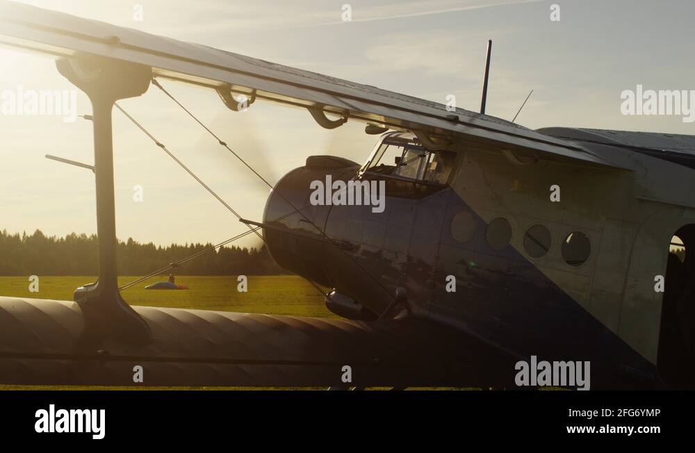 Propeller Airplane Starting Engine Stock Video Footage - Alamy