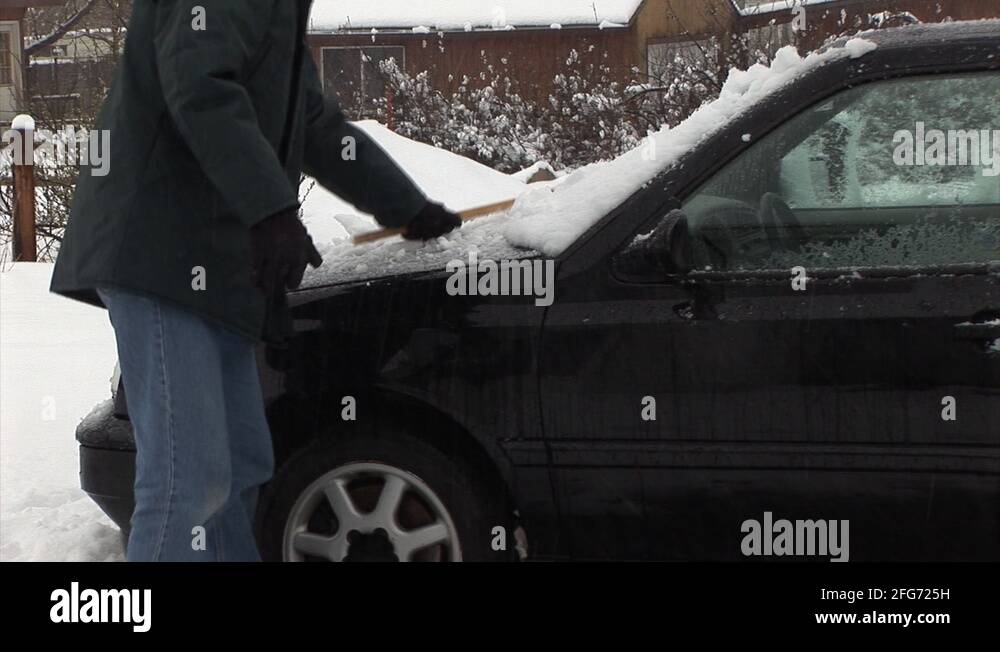 Brushing snow Stock Videos & Footage - HD and 4K Video Clips - Alamy