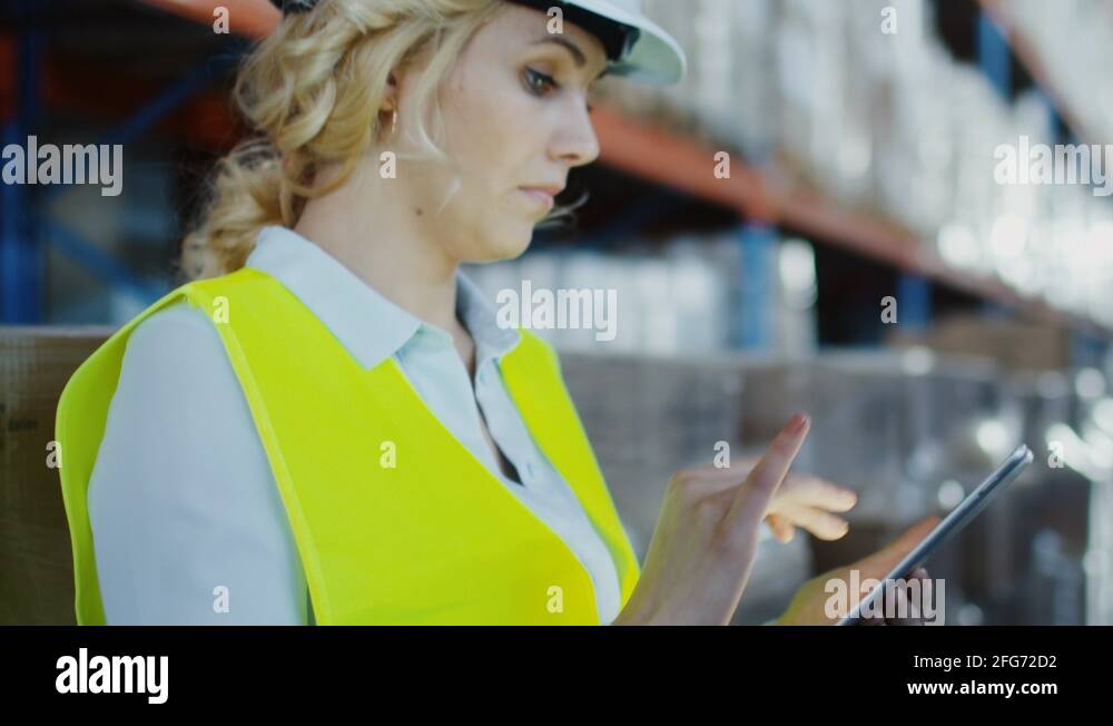 Tablet worker exterior Stock Videos & Footage - HD and 4K Video Clips ...