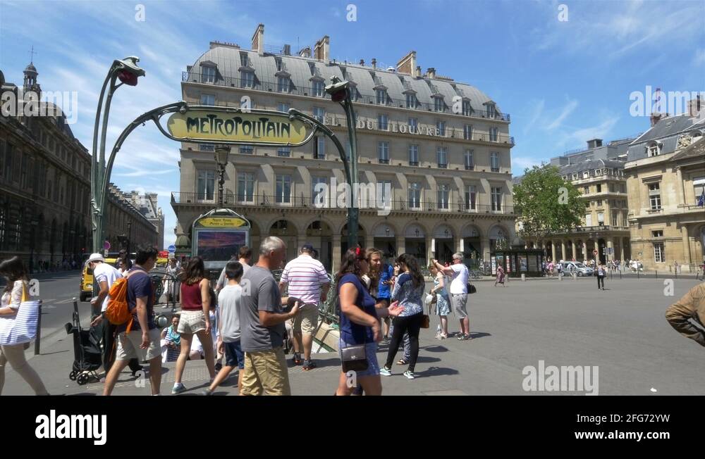 Louvre metro Stock Videos & Footage - HD and 4K Video Clips - Alamy