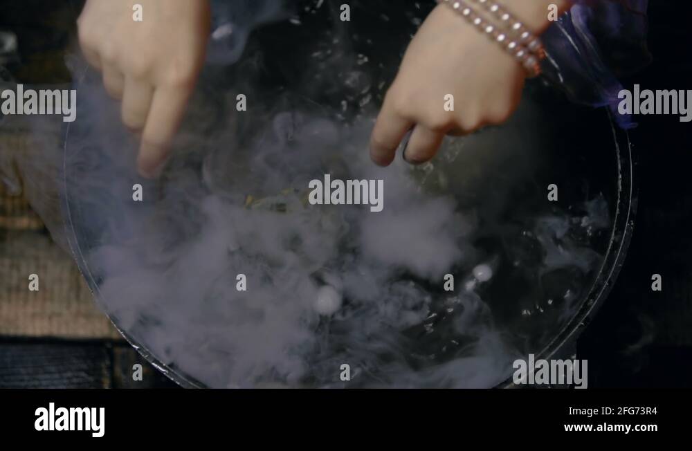 Little cauldron Stock Videos & Footage - HD and 4K Video Clips - Alamy