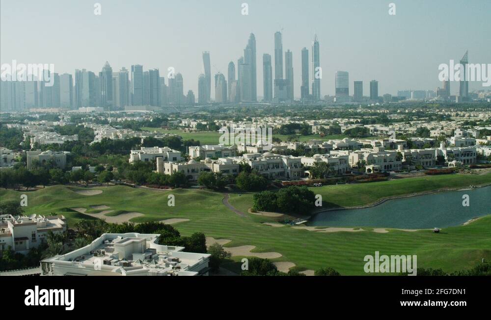 Golf dubai emirates golf Stock Videos & Footage - HD and 4K Video Clips ...