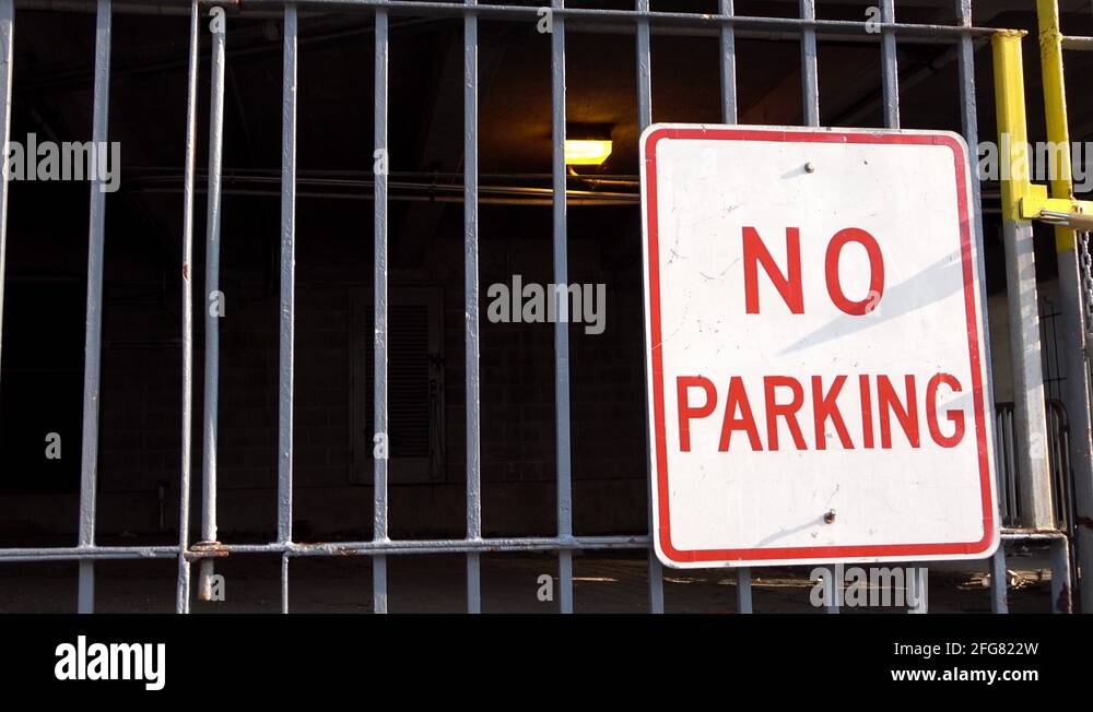Garage closed sign Stock Videos & Footage - HD and 4K Video Clips - Alamy