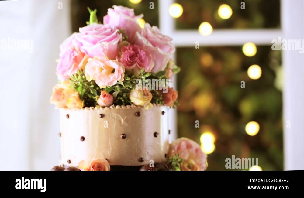 Formal cake Stock Videos & Footage - HD and 4K Video Clips - Alamy