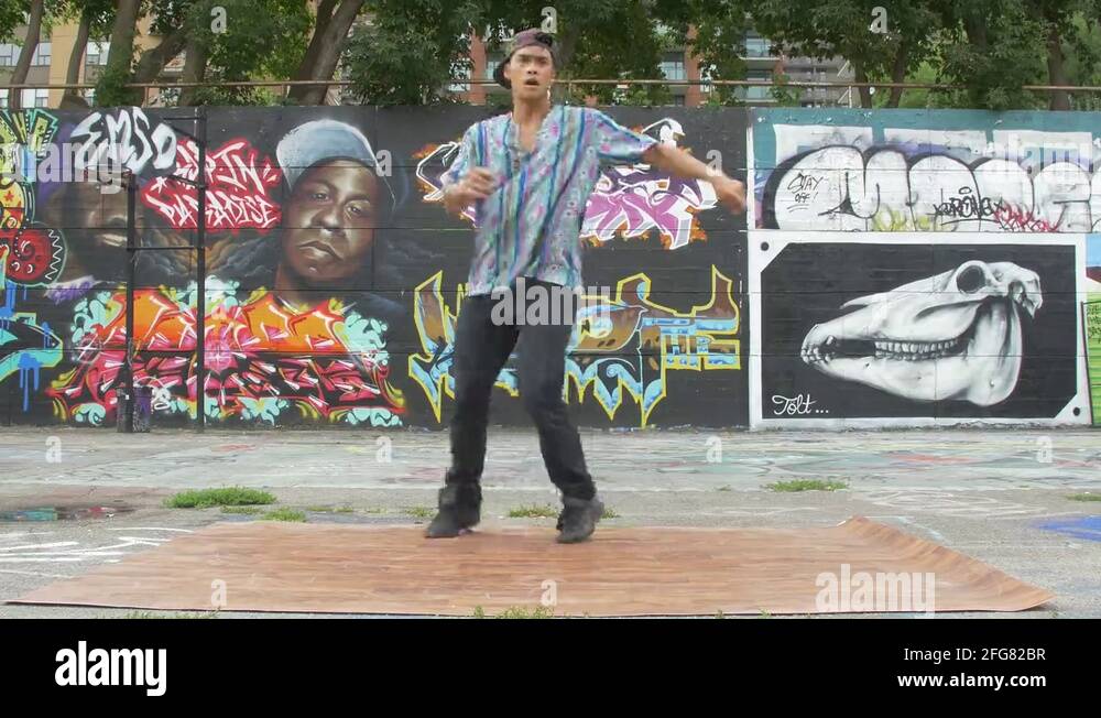Extreme Break Dancing - Professional dancer laying down routine in ...
