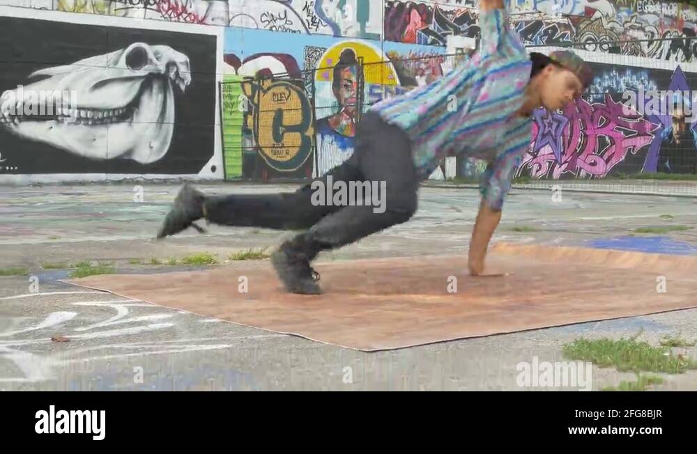 Extreme Break Dancing - Professional dancer laying down routine in ...