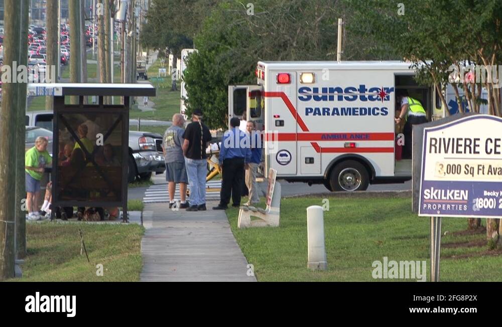 Ambulance crash scene us Stock Videos & Footage - HD and 4K Video Clips ...