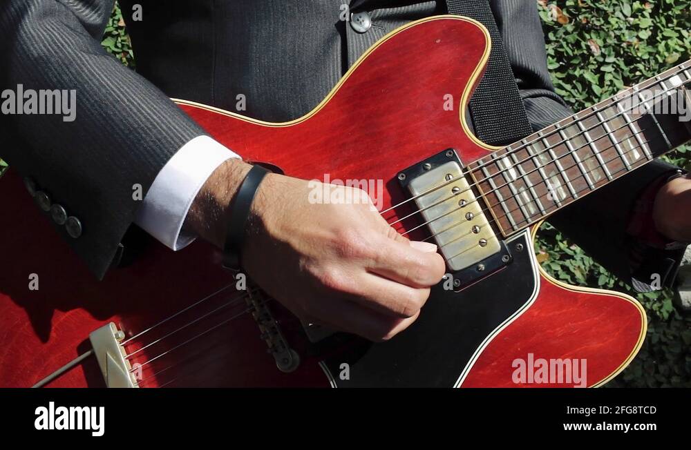 Classic guitarist Stock Videos & Footage - HD and 4K Video Clips - Alamy
