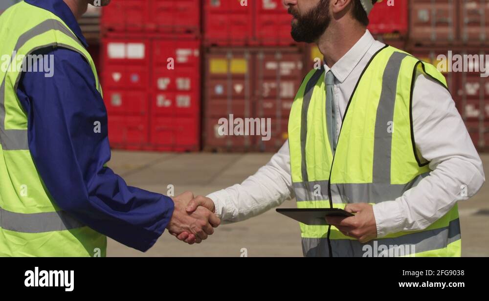 Dock worker Stock Videos & Footage - HD and 4K Video Clips - Alamy