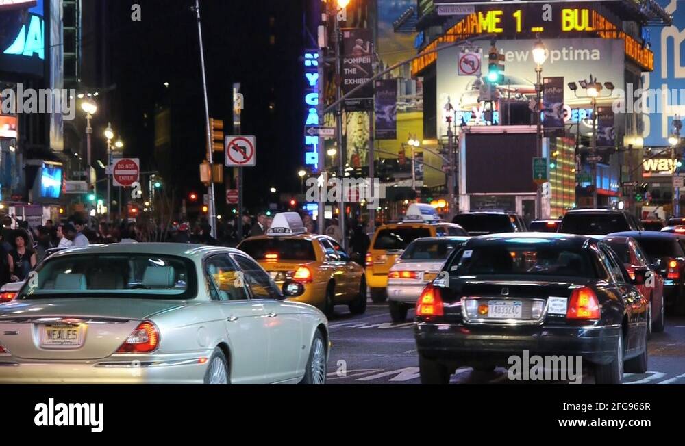 Traffic square square Stock Videos & Footage - HD and 4K Video Clips ...