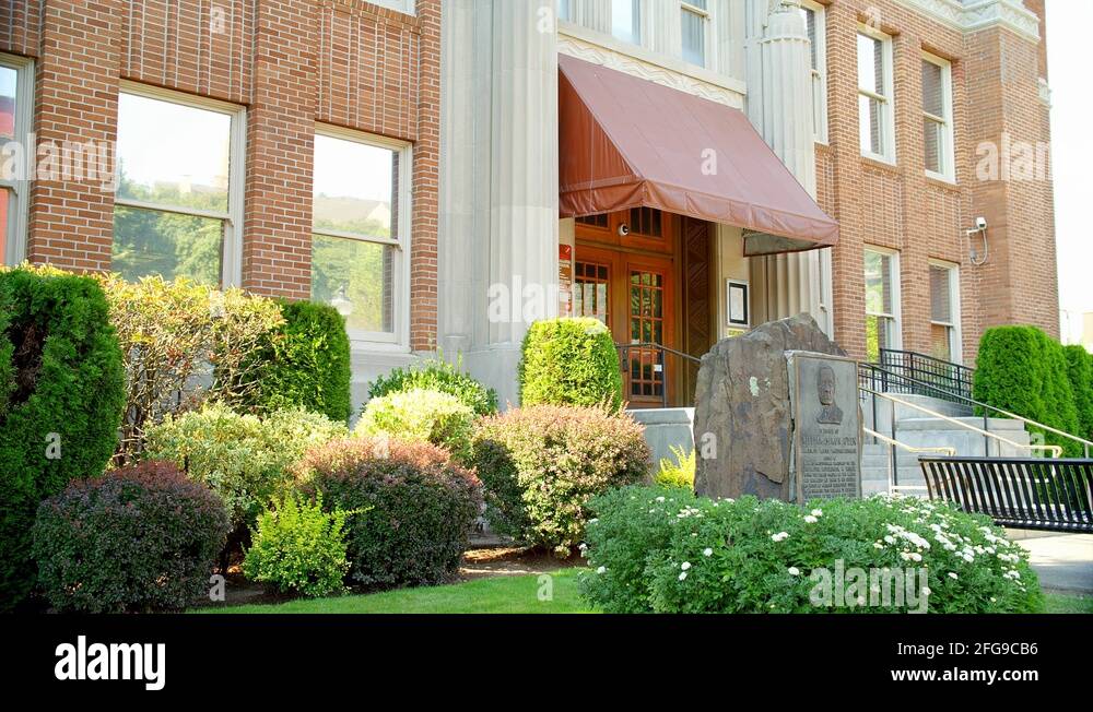 Brick courthouse Stock Videos & Footage - HD and 4K Video Clips - Alamy